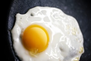 8 Common Things Everyone Does Wrong When Cooking Eggs | Recipe Station
