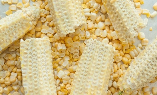 Have Some Empty Corn Cobs? Don’t Throw Them In The Trash – Make This ...